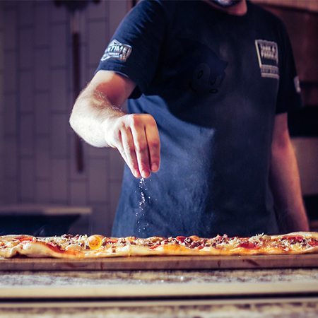 Tank & Paddle Minster Court | Craft Beer & Pizza in London - Minster Court