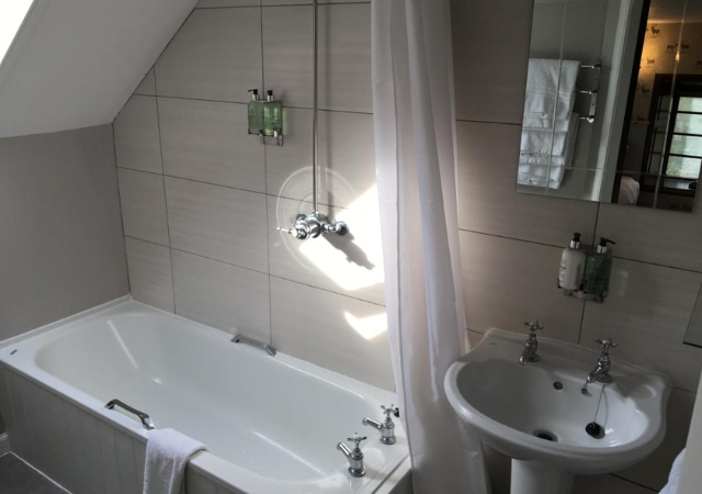 Stay With Us at Village Inn Arrochar | Arrochar Hotels Serving Breakfast