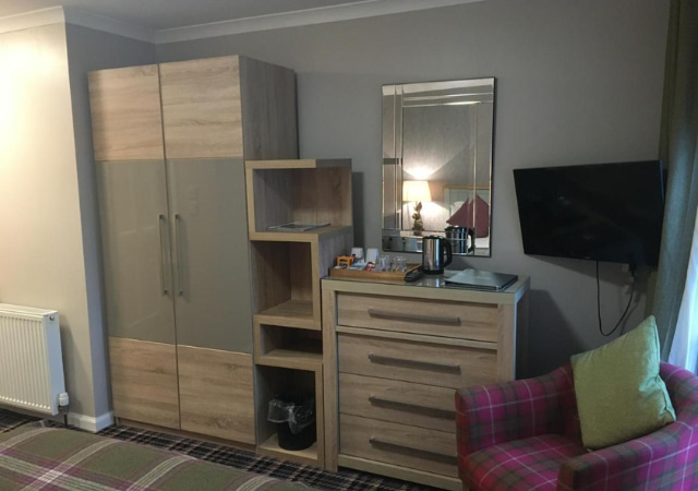 Stay With Us at Village Inn Arrochar | Arrochar Hotels Serving Breakfast