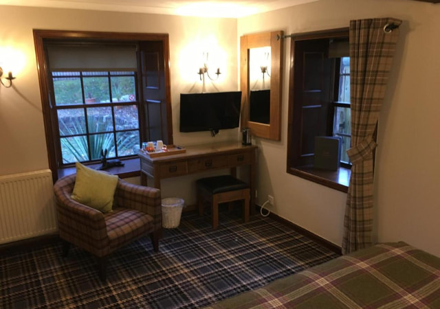 Stay With Us at Village Inn Arrochar | Arrochar Hotels Serving Breakfast
